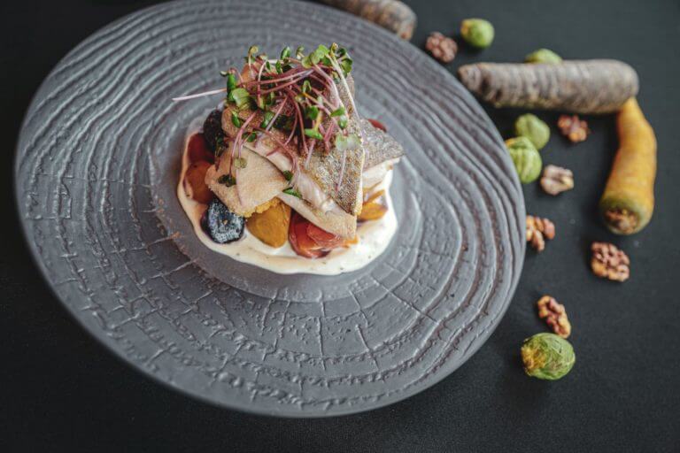 Restaurace Spojka nabízí v Karlíně jídlo, které dává smysl a spojuje lidi.